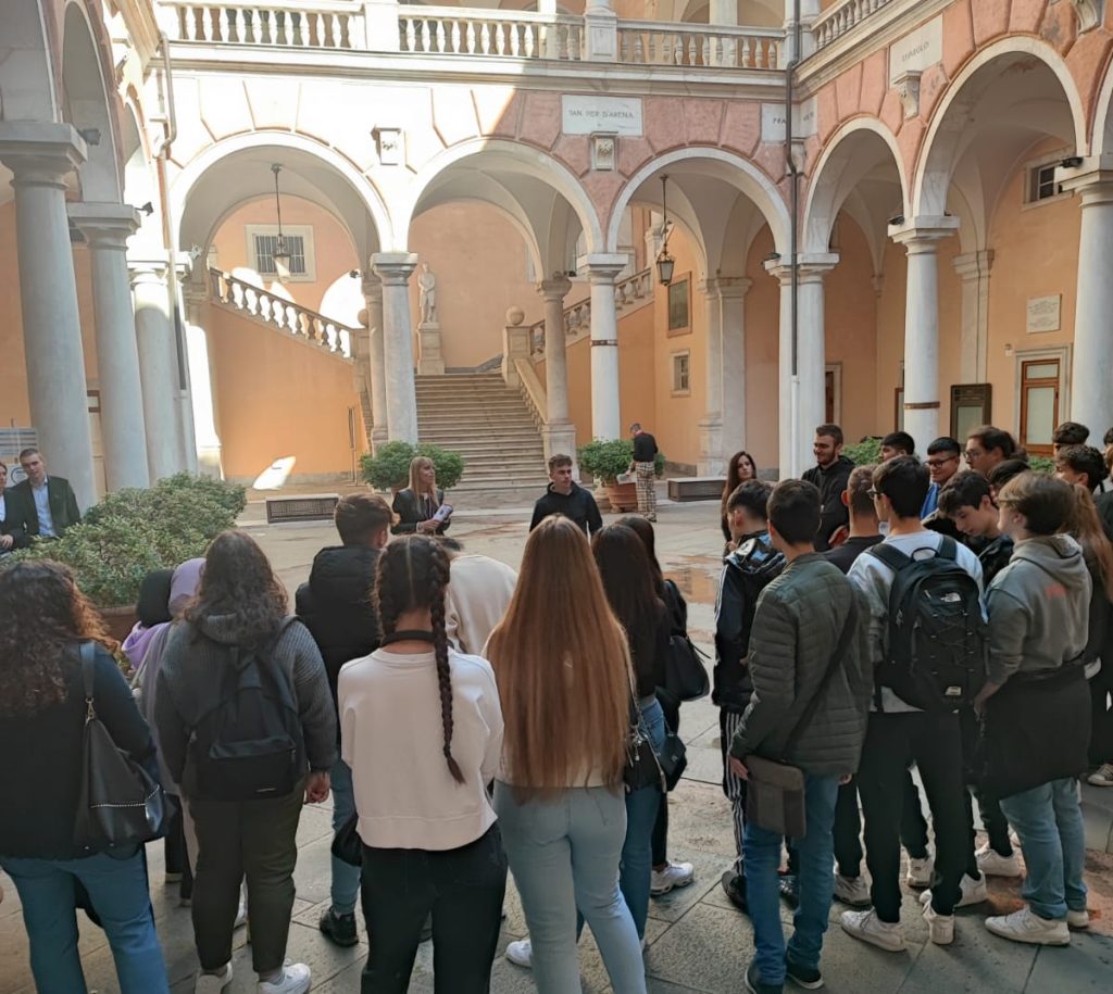 Cos'è? A cosa serve l' INFORMAGIOVANI nelle nostre città? Un servizio ...